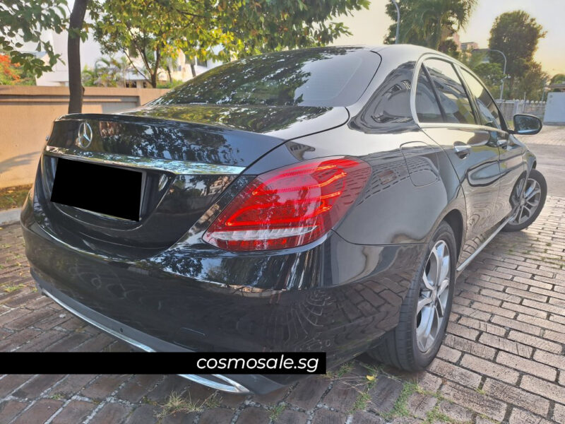 Mercedes-Benz C-Class C200 Avantgarde Sunroof — Cosmo Automobiles Sale